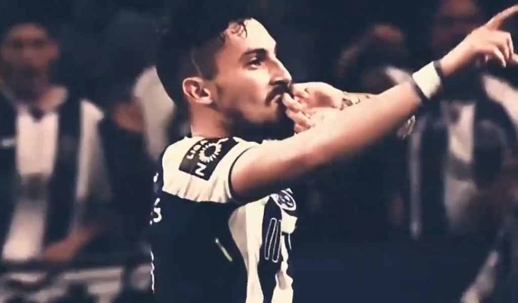 Alex Telles partilha video do inicio da sua carreira até ser campeão ...