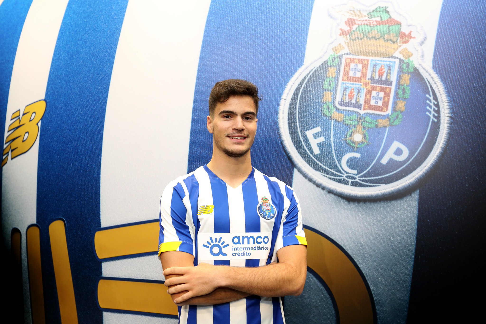 Rodrigo Pinheiro até 2024 | Portal dos Dragões