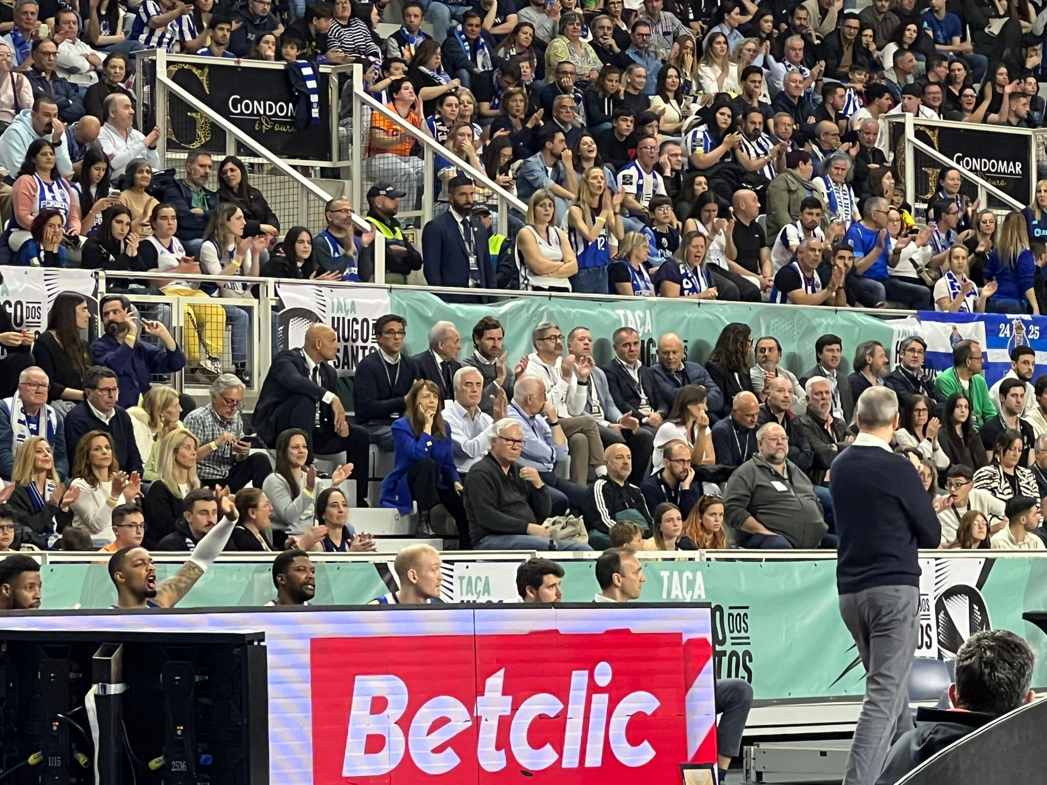 André Villas-Boas assistiu ao Benfica-FC Porto na Taça Hugo dos Santos ...